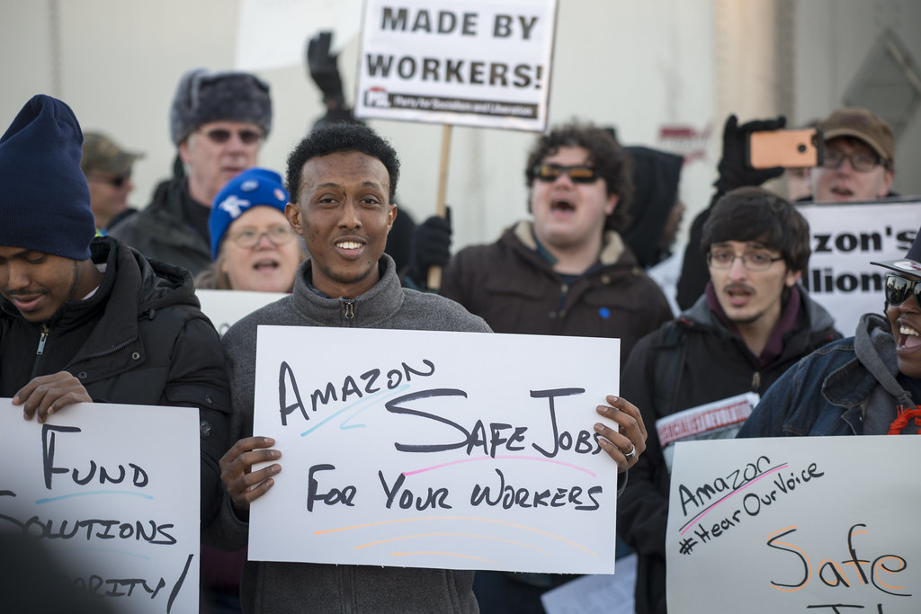 Chicago Amazon Workers Lead First-Ever Multi-Warehouse Walkouts